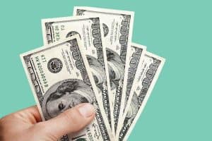 Left Hand Itching? What Itchy Palms Mean for Your Money - Boss Single Mama